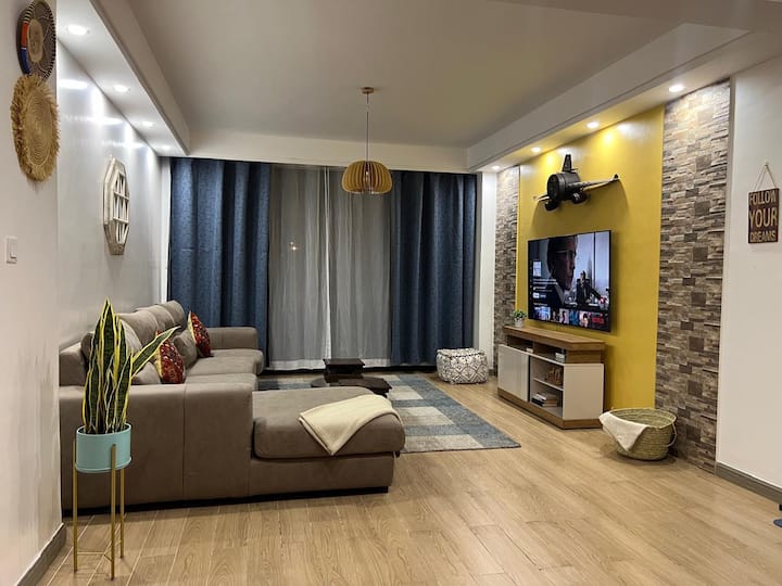 Swahili Inspired 2br With Pool, Gym, Workstation - Nairobi