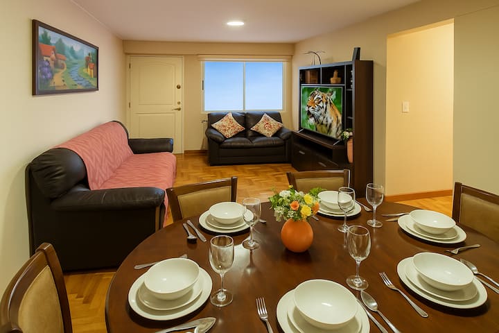 En Miraflores A 3 Cuadras De Parque Kennedy - Lima