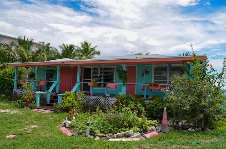 Bea's Beach Cottage, Casuarina Pt. - The Bahamas