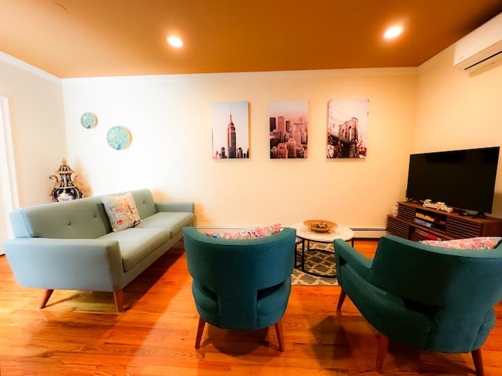 Private Suite At Church Ave Hidden Gem - Brooklyn, NY