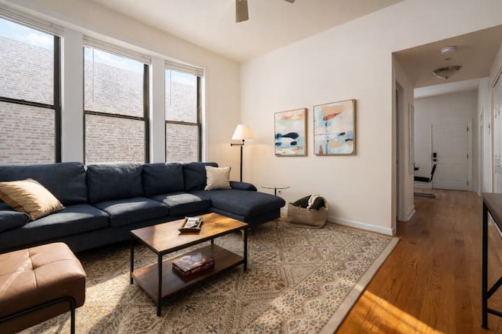 Flexhome Ukrainian Village 2br Walkable + Balcony - Chicago, IL