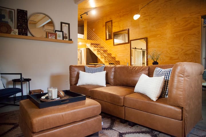 Max Studio - Urbana, IL