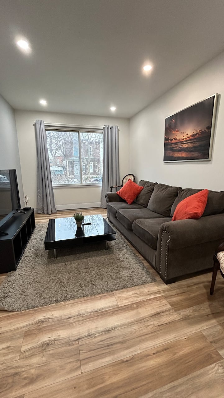 Cozy 2br 1bth Ndg - Montreal