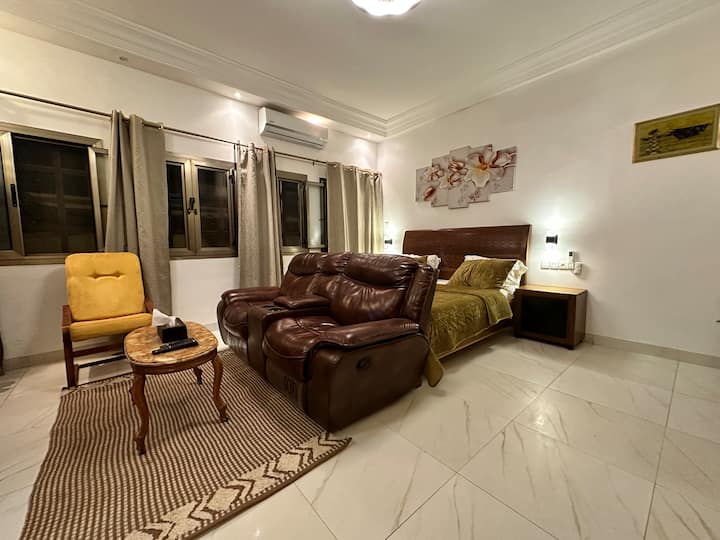 Your Cozy Place To Stay In - Dakar