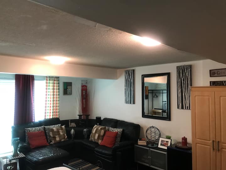 Studio Unit In Peterborough - Peterborough, Canadá