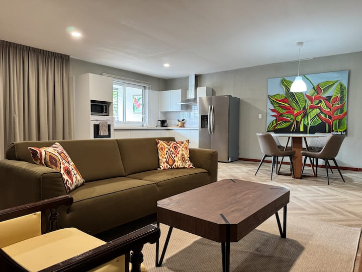Monstera Apartments - Unit B - Suriname