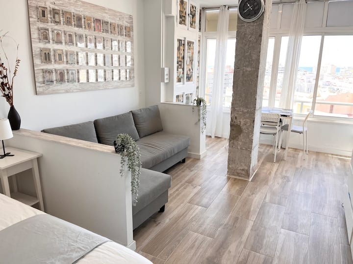 Bright Studio With Pool Near Beach & Center - Torremolinos