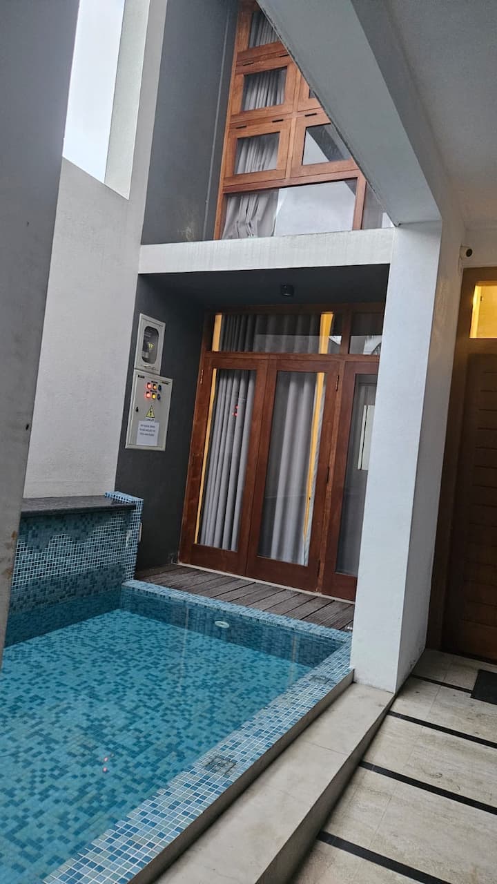 House At Pepiliyana Colombo Lift+pool+4br A/c - Colombo