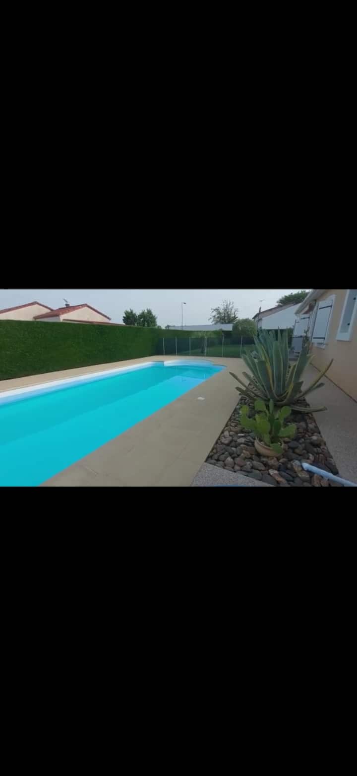 Maison Entière Avec Piscine - Agen