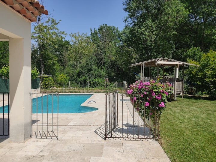 Large Villa Avec Piscine Et Jardin - Montauroux