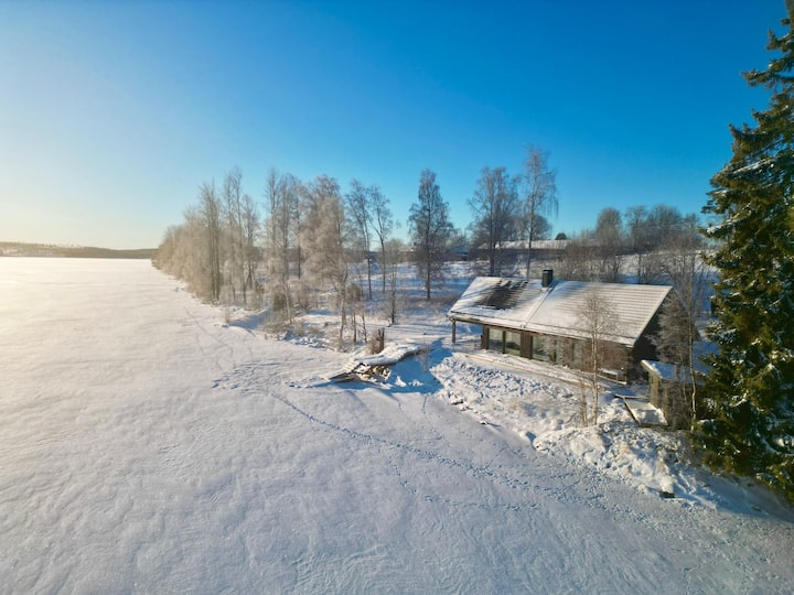 Nytt Hus I Skandinavisk Stil Vid Sjön - Ludvika