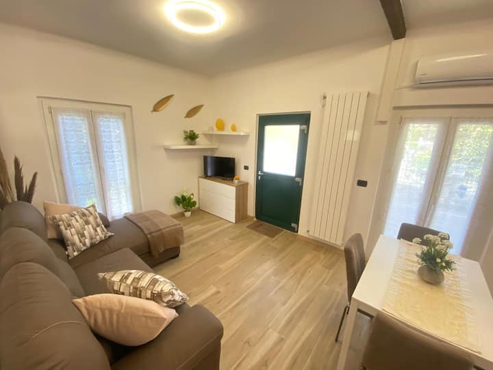 Comfy Brand New Equipped Apt W/ Huge Terrace - Como