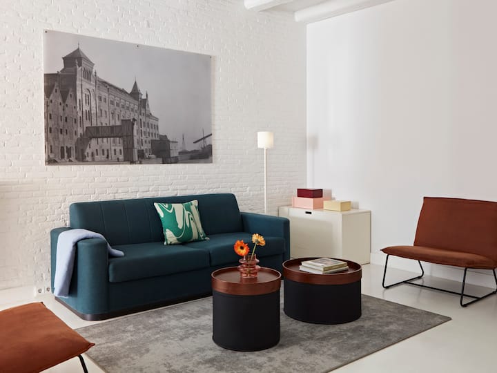 Numa | 2 Bedroom Apartment - Sofa Bed, Canal View - Amsterdam