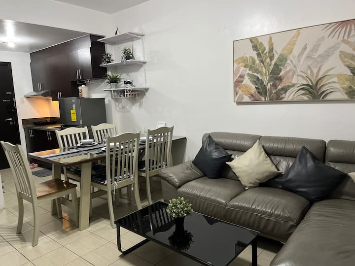 Large 3br| Infinity Pool| Mrt| 10 Guests | Videoke - Pasig