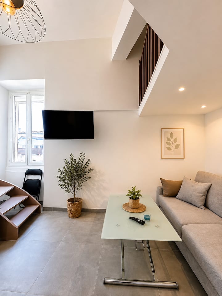 Duplex Near The Arènes With Portable Air Conditioning - Nîmes