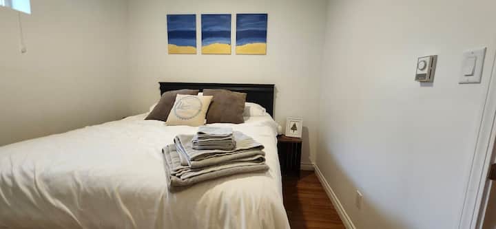 Cozy Shediac Apartment + Hot Tub - Shediac