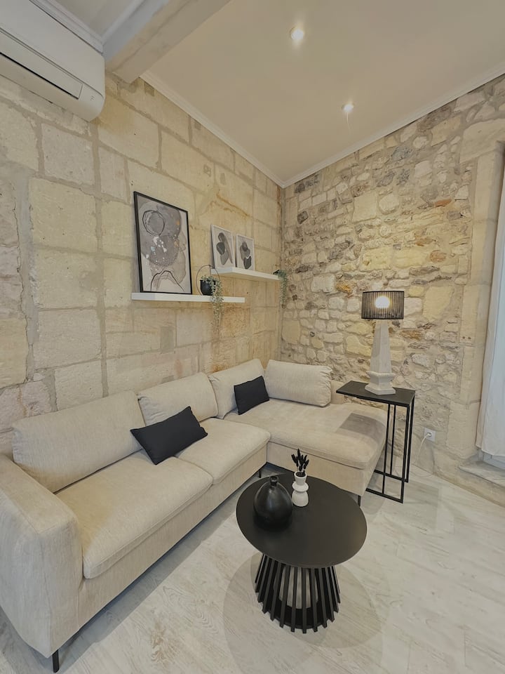 Duplex2 Au Cœur De La Roquette - Arles, France