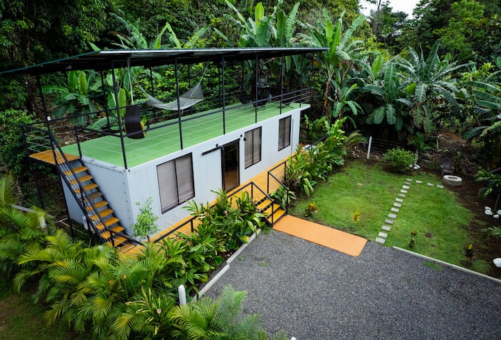 Natural Lodge Containers - Costa Rica