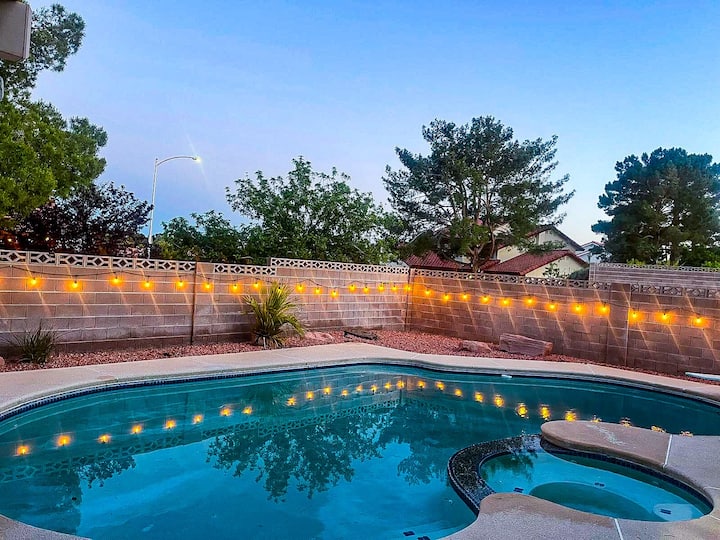Cozy Private Suite:bed, Bath, Pool & Spa, Sleeps 4 - Las Vegas, NV