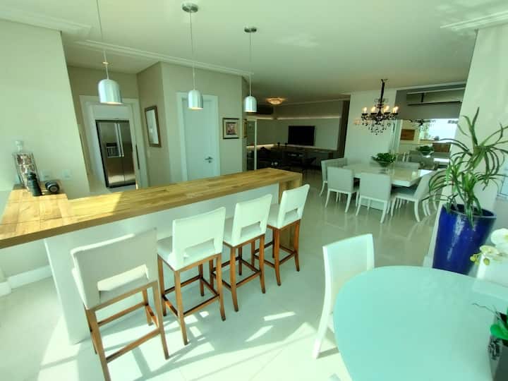 Luxo, Barra Sul, Exclusivo, 2suites+2demi, 4vagas. - Balneário Camboriú