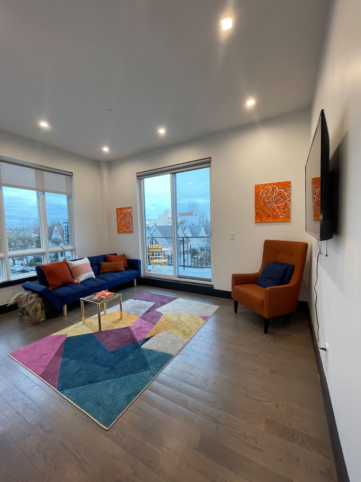 2026 Brooklyn Room W/ Private Bath + Balcony - Brooklyn, NY