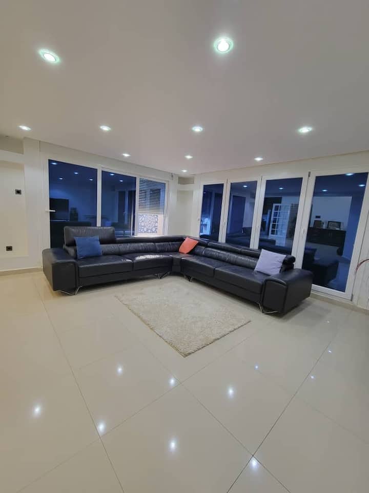 Multi-family Retreat With Kids Play Area - Algiers [El Djazaïr]