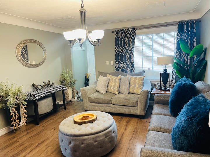 Holiday Home Get Away! Bring The Whole Gang! - Niagara Falls