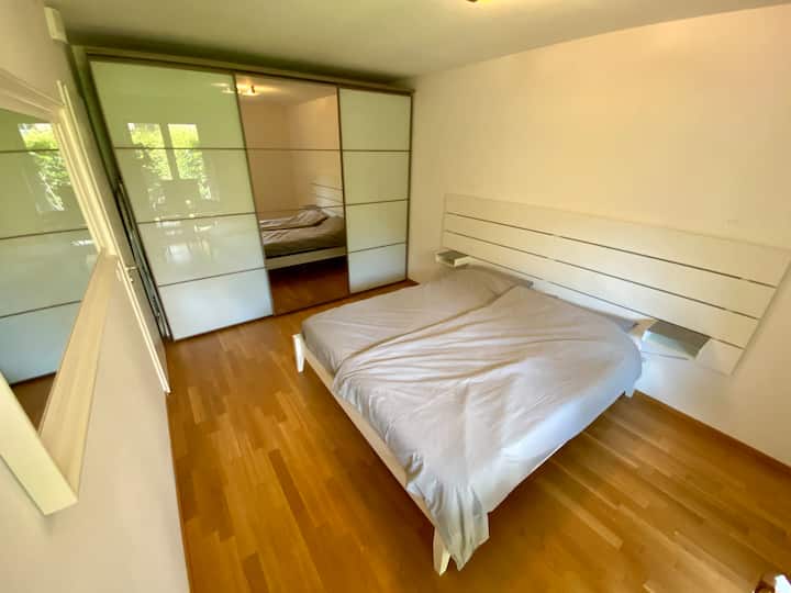 Wohnung Und Parkplatz, Zentral Und Gemütlich - Hambourg