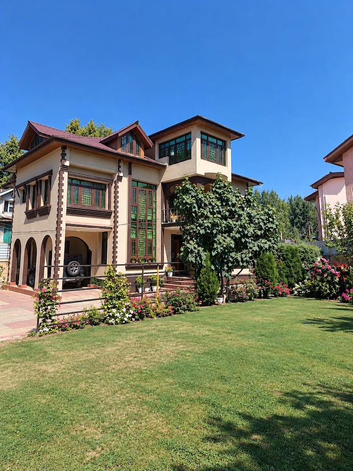 The Kashmir Haven By Nivaas Entire 5bhk Villa - Srinagar