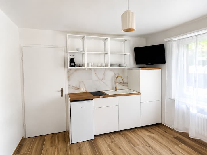 (Pearl05)  Pearl Arbor Studio 5 - Biel