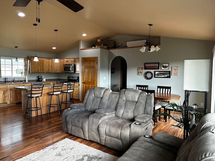 Peaceful House With Garage Near Rapid City - Rapid City