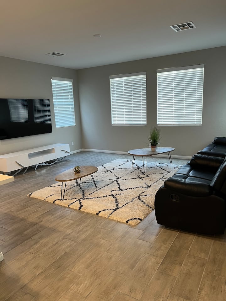 Furnished 1 Bedroom With Private Bath In New House - Las Vegas, NV
