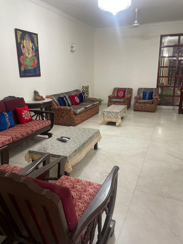 Gorgeous Huge Independent 3bhk| Greater Kailash 2 - Nueva Delhi