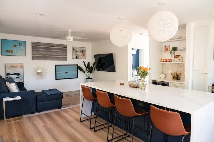 Champagne Taste, Stylish 1br In Prime Location - Buccaneer Beach, Oceanside