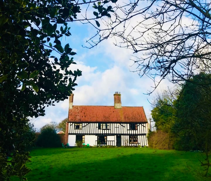 Rural Retreat: Double Ensuite | Private Entrance - Suffolk