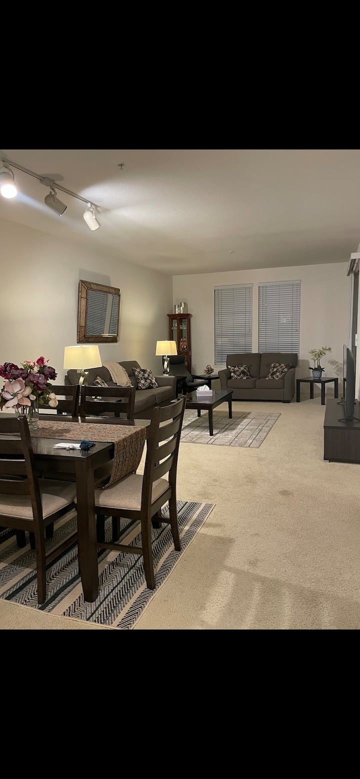 Michelson Two Bedroom Apartment - Irvine, CA