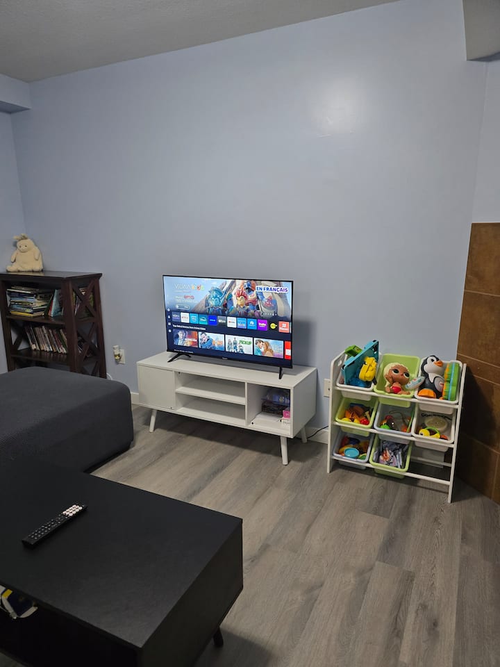 Private 2 Bedroom Basement Suite - Langley