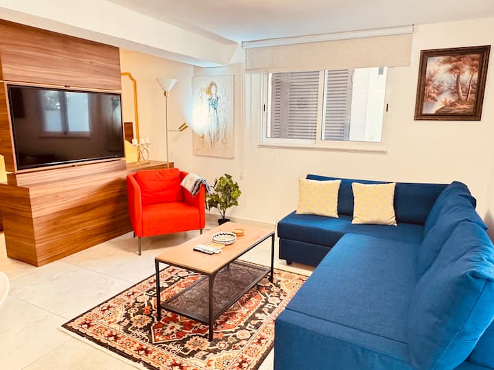 Amazing Flat | Private Entrance, Garage & Garden - Amman