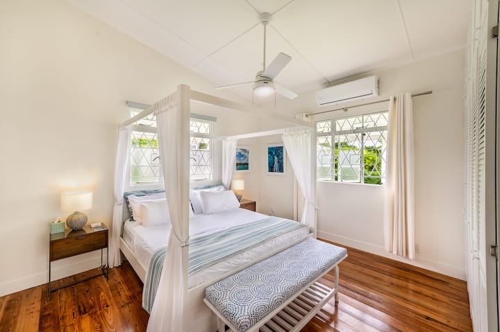 Steps To Stunning Beaches, Private Patio & Wifi - Barbados