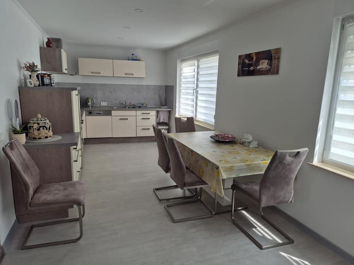 Modere Und Großzügige Ferienwohnung - Bad Liebenwerda