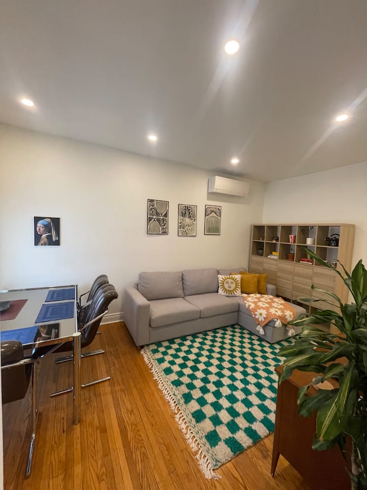 2+1 Bed - Entire Main Floor Flat In Junction Gem - Toronto