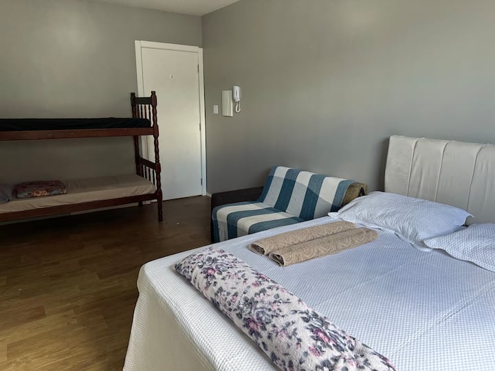 Ar Condicionado, Wifi, Cozinha E Netflix - Paranaguá