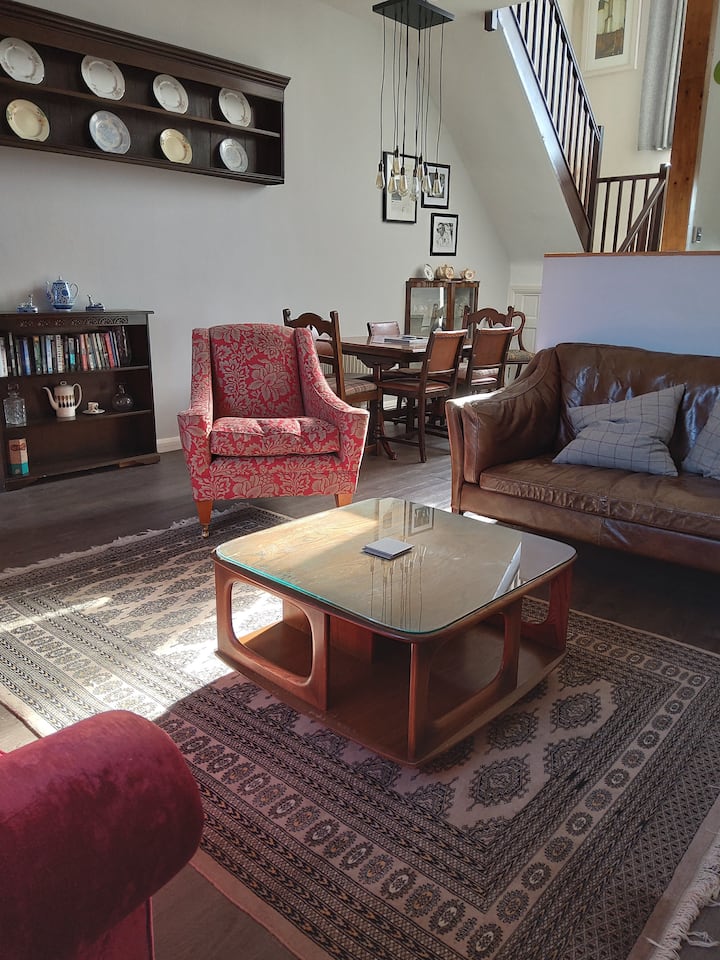Converted Chapel With Great Views In Belper - Belper