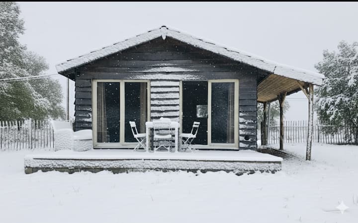 Farm Retreat. Pet Friendly Cottage - Fenced Garden - Kortemark