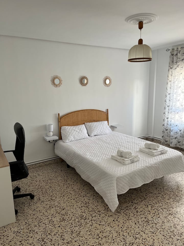 Luminosa Habitación (Felina) - Albacete