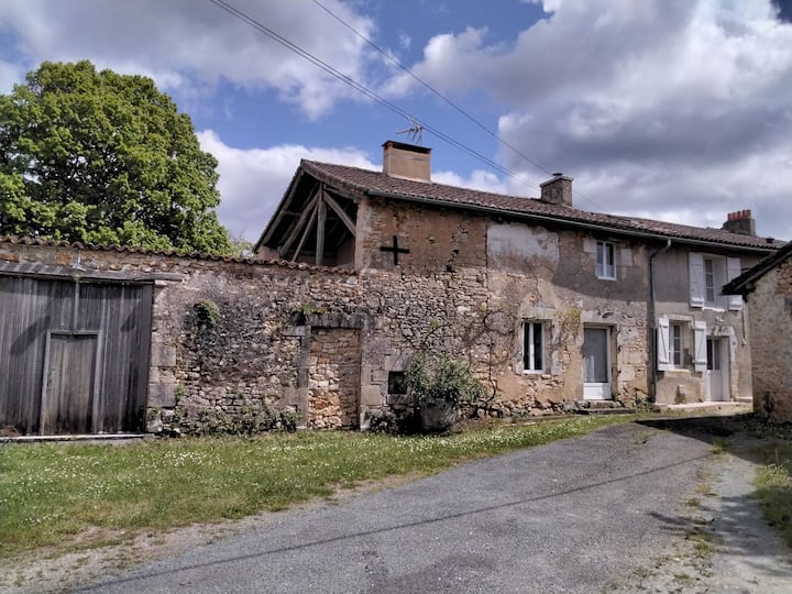 Baloking Dordogne- Poolside House + Mados Cottage. - Nontron