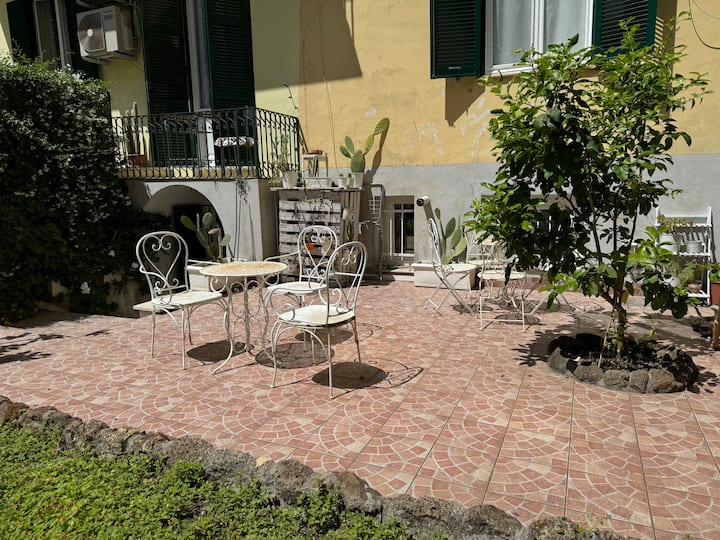 Vatican Private Courtyard - Vatikanstadt