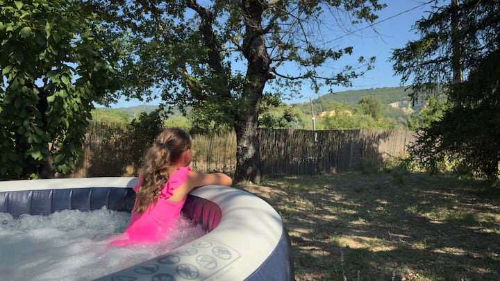 Odette Du Colorado, Jacuzzi - Rustrel