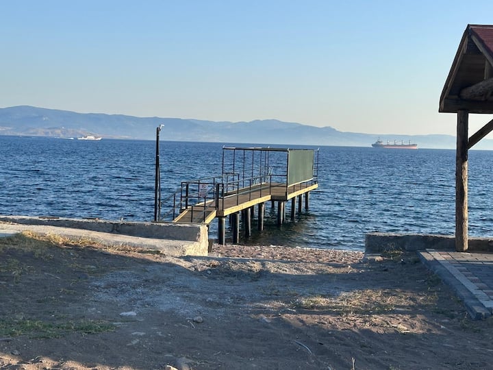 Kendi Deniz Iskelesi Olan Denize Sıfır Bağ Evi - Behram