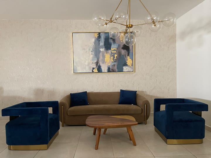 Hermosa Residencia En Privada Muy Céntrica - Mexicali